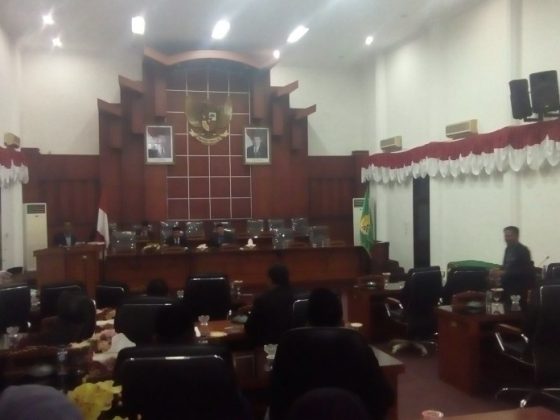 DPRK Banda Aceh Gelar Paripurna Pandangan Komisi terkait RAPBK 2018 – Dewan Perwakilan Rakyat Kota
